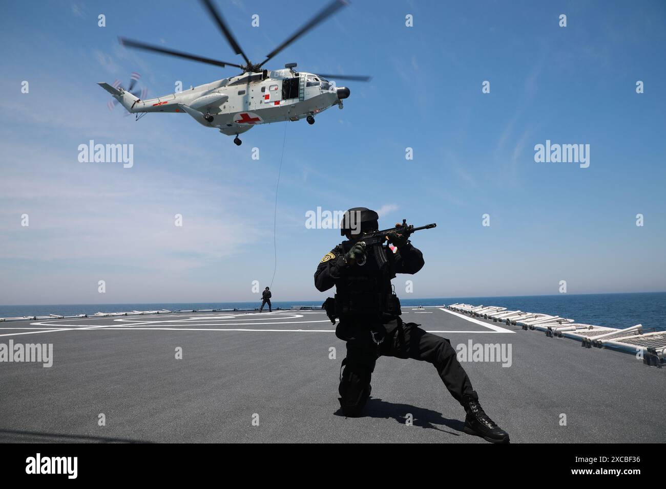 People's liberation army chinese africa hi-res stock photography and ...