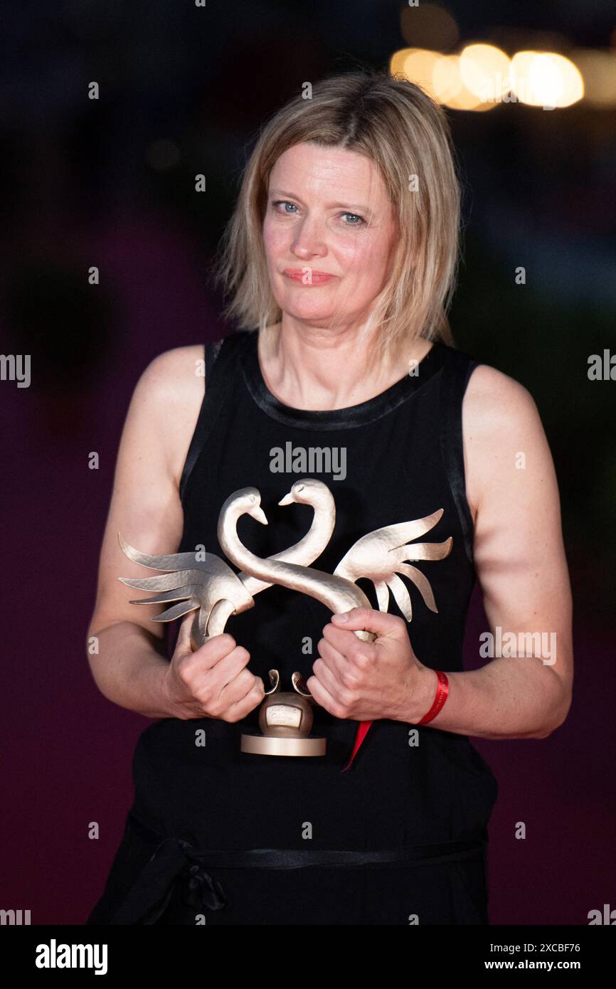 Jennifer Devoldere awarded with the Public prize attending the Winners ...