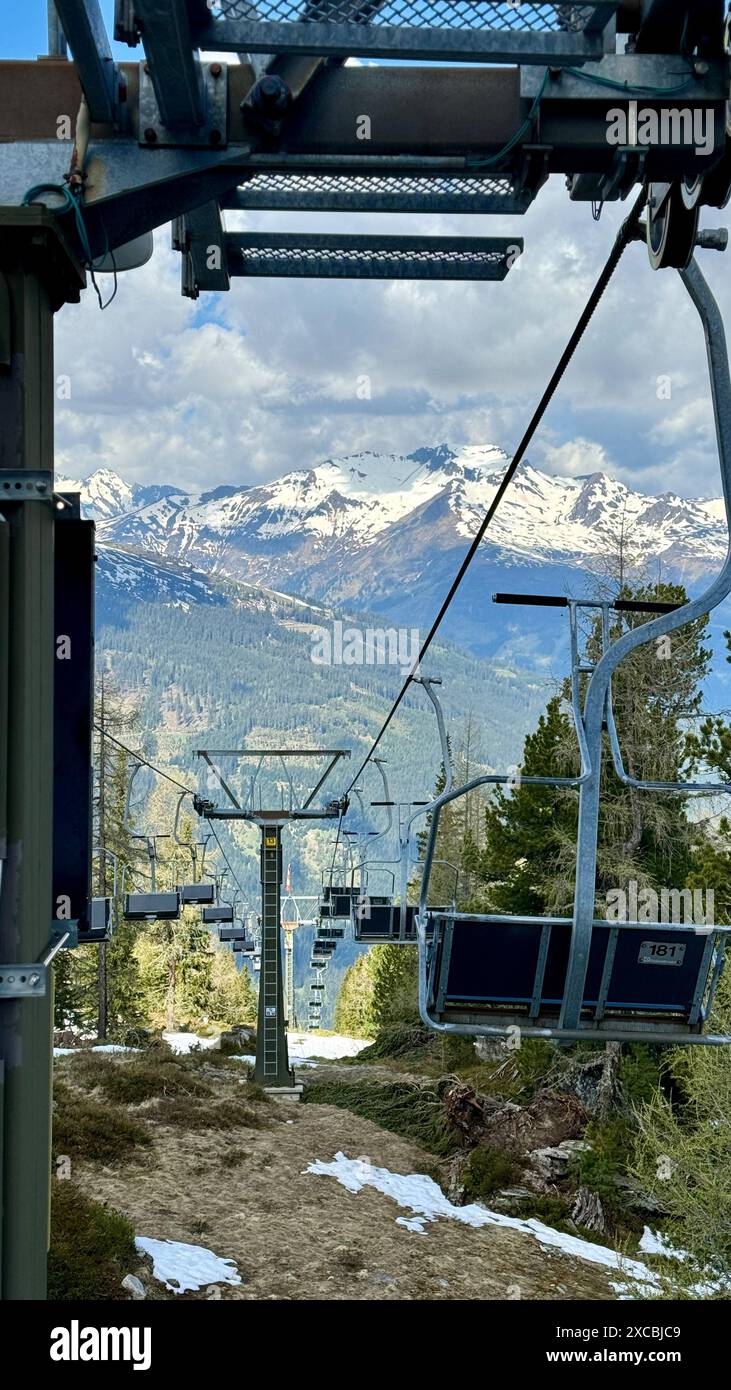 View mountain from ski lift hi-res stock photography and images - Alamy