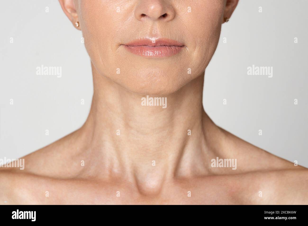 Skin womans neck chin hi-res stock photography and images - Alamy