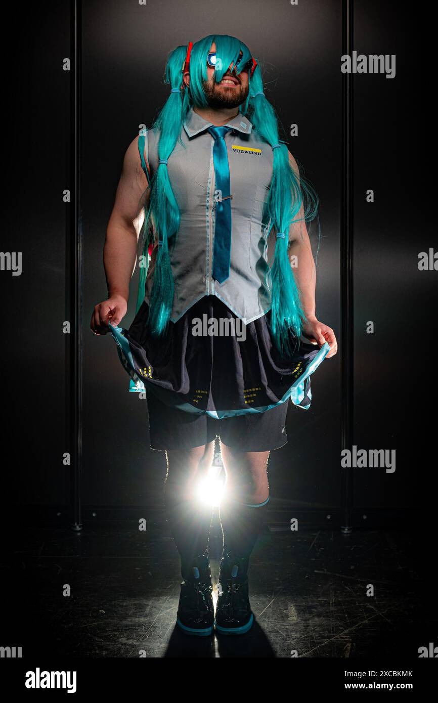 Cosplayer, Luke Reid 29, from Derbyshire is Hatsune Miku, from Vocaloid ...