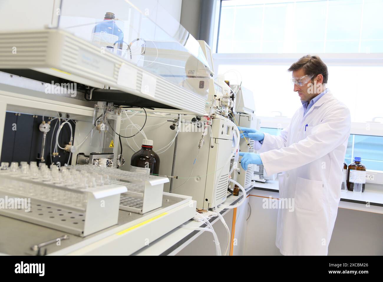 HPLC-MS High Performance Liquid Chromatography-Mass Spectrometry ...