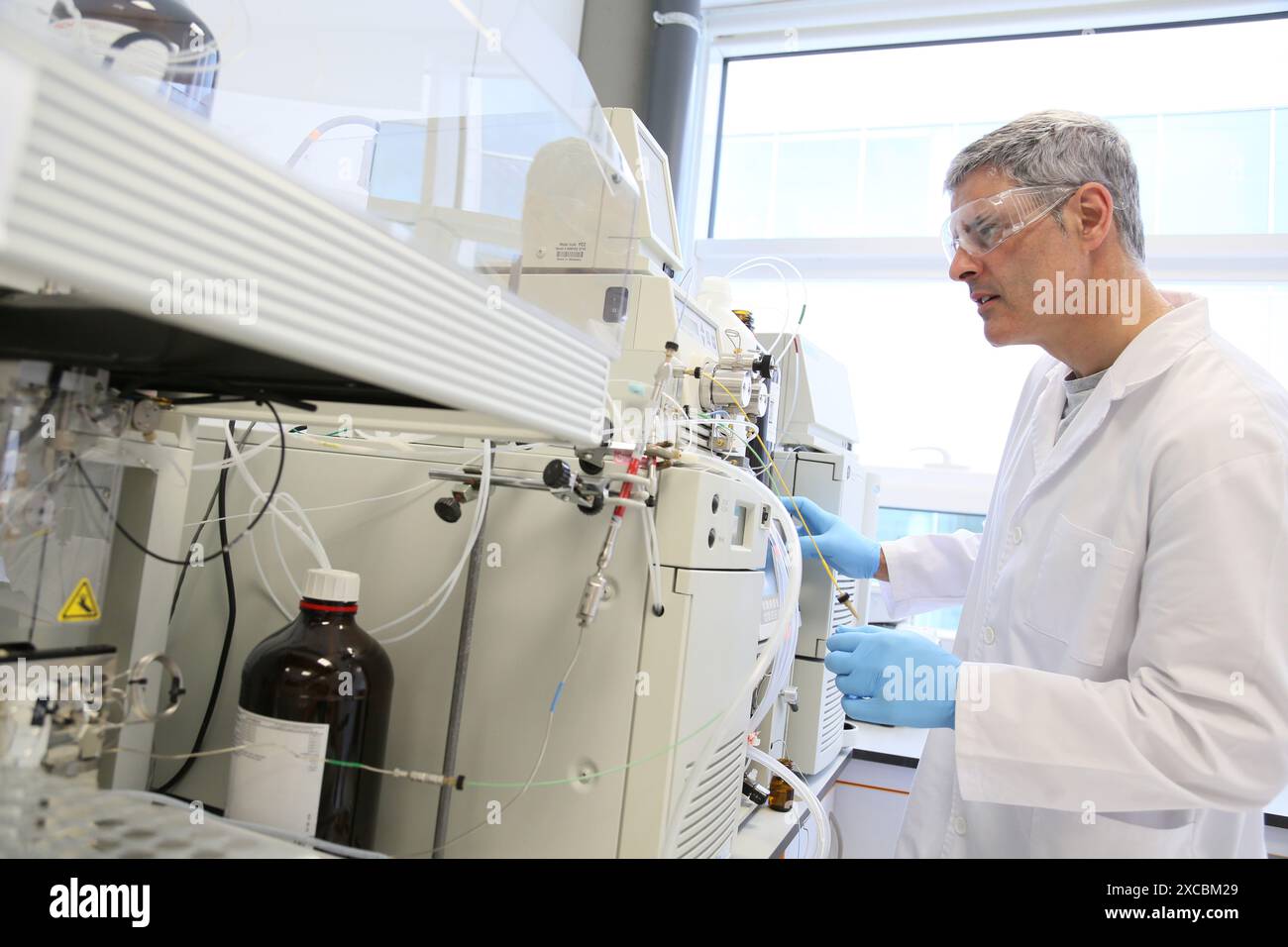 HPLC-MS High Performance Liquid Chromatography-Mass Spectrometry ...