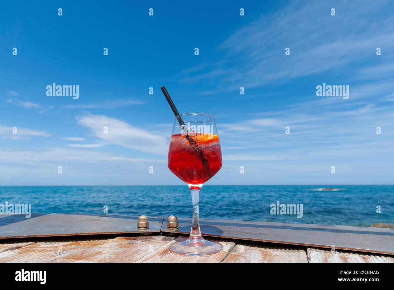 spritz aperitif on the beach Stock Photo - Alamy