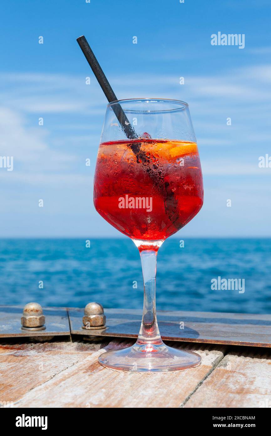 spritz aperitif on the beach Stock Photo - Alamy