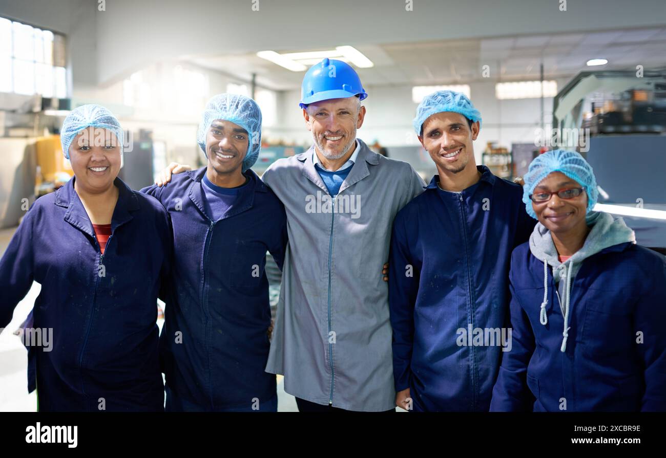 Supply chain factory workers hi-res stock photography and images - Alamy