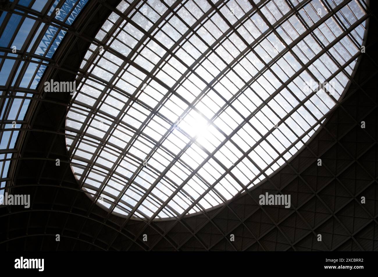 Oval skylight hi-res stock photography and images - Alamy