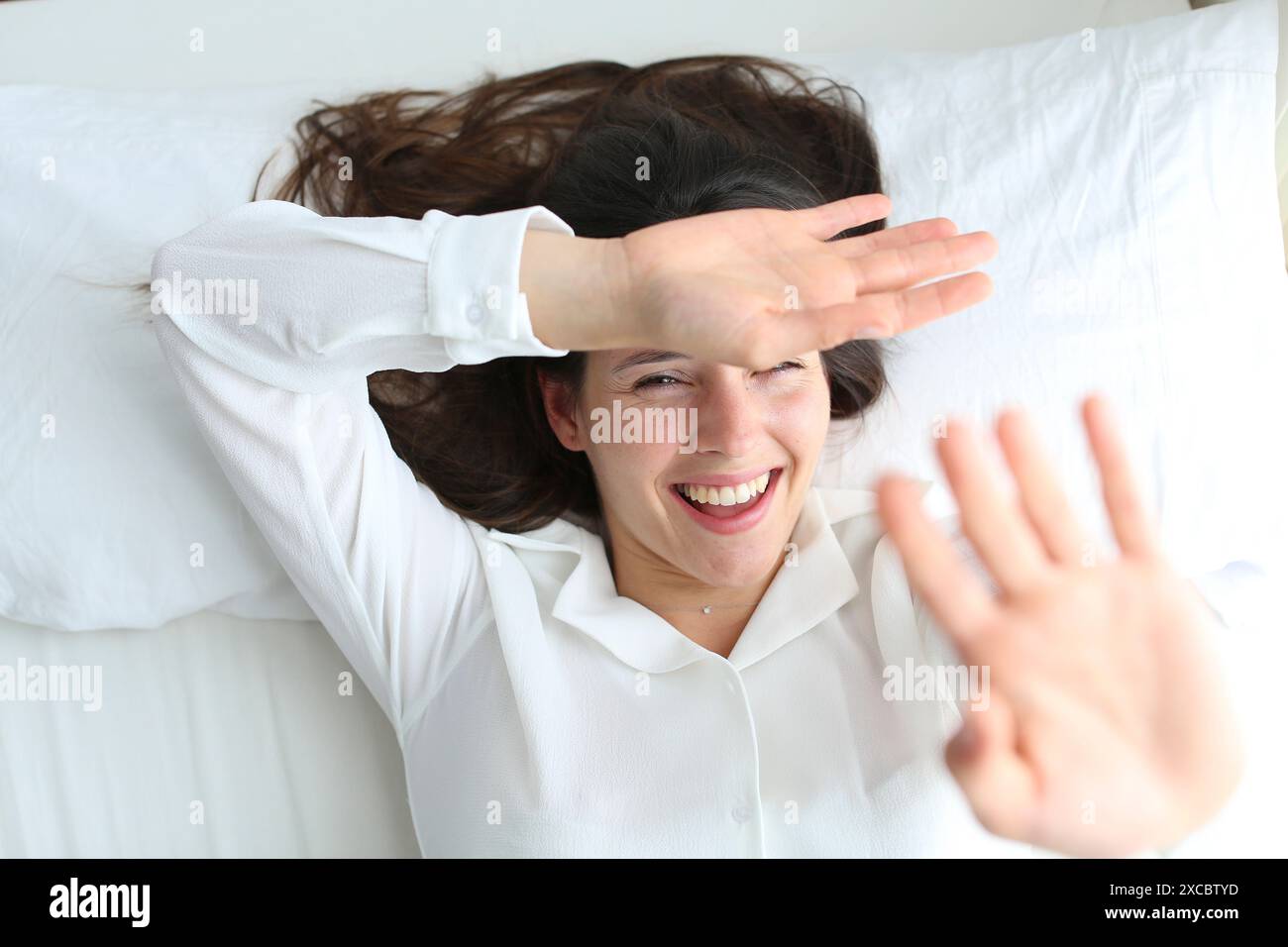 Woman on bed no face hi-res stock photography and images - Alamy