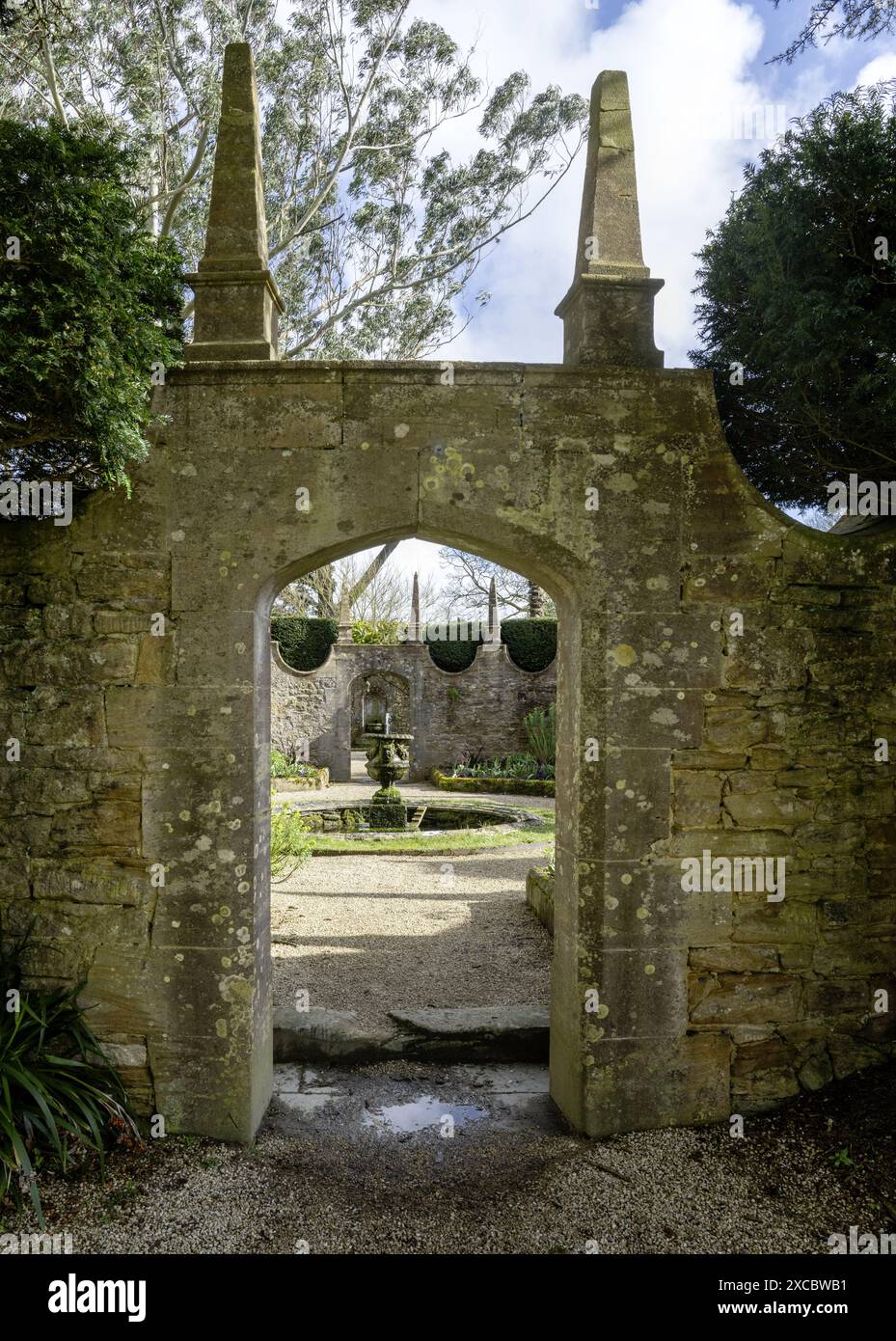Athelhampton hall gardens hi-res stock photography and images - Alamy