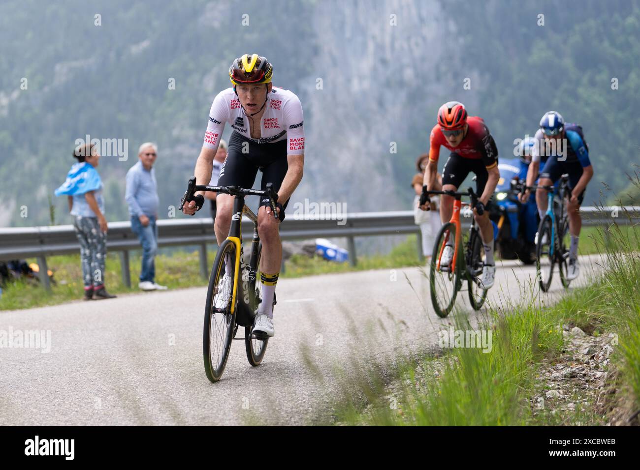 Matteo Jorgenson leads Carlos Rodríguez and Derek Gee up the final ...