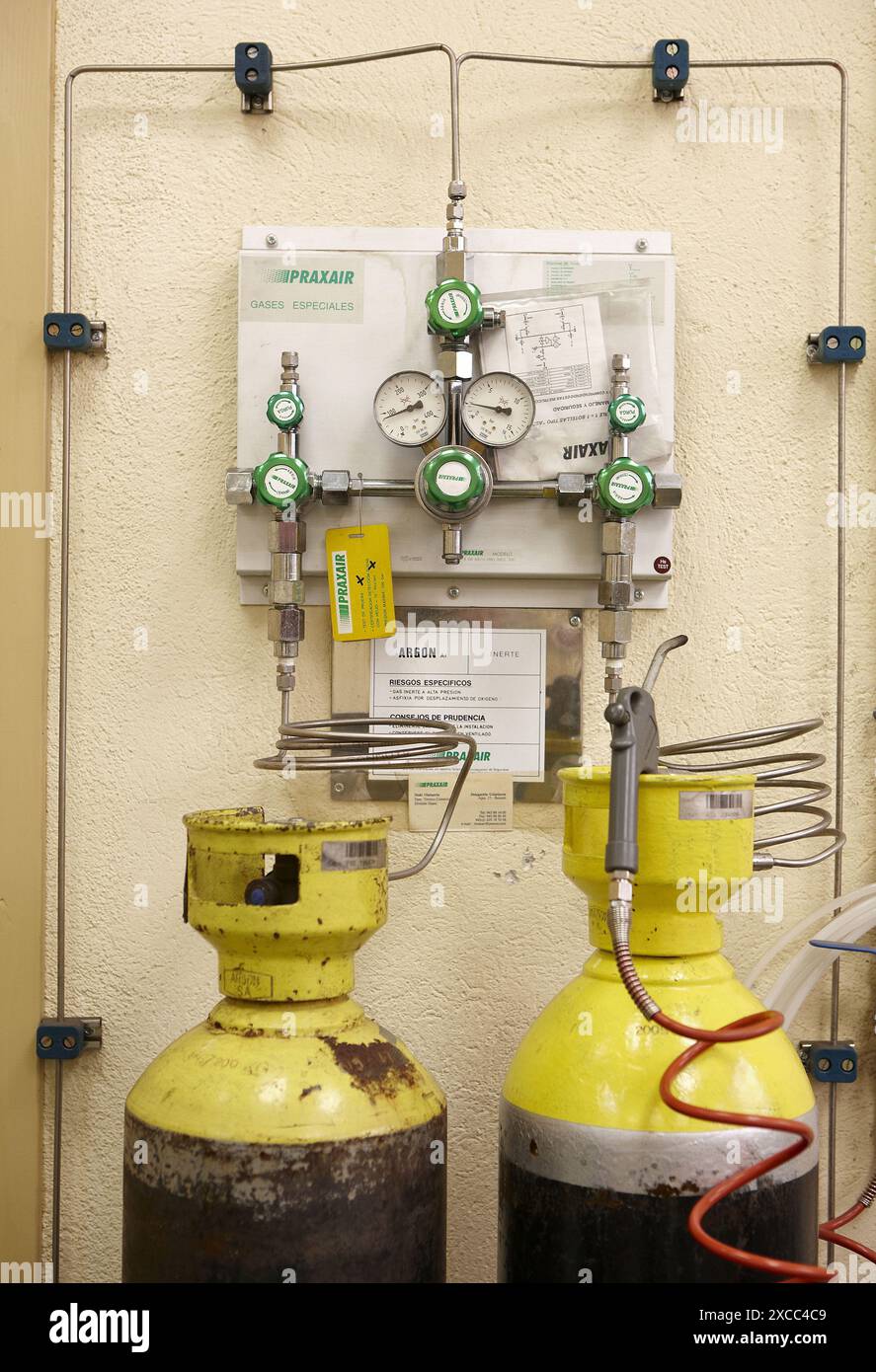 Oxygen tank pressure valves Stock Photo - Alamy