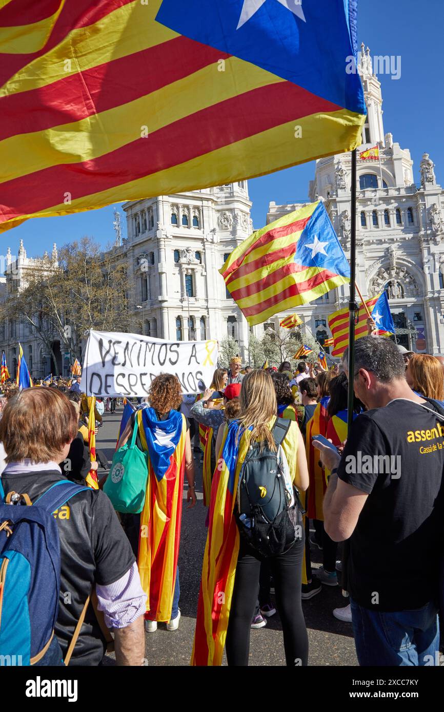 Demonstration of Catalans demanding independence, Flags of Catalonia ...