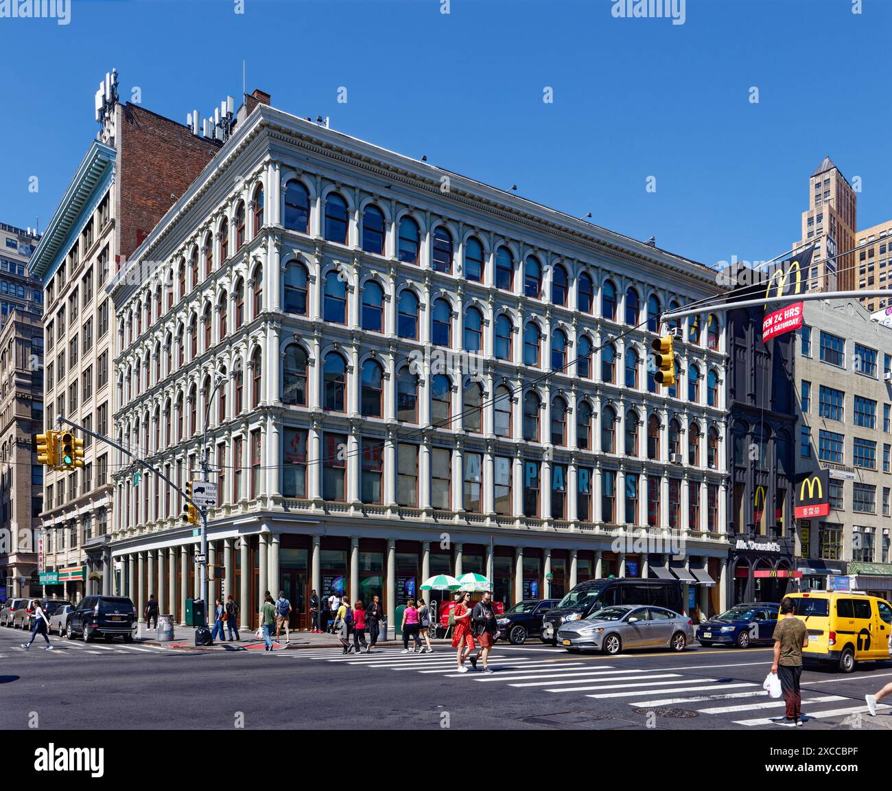 NYC Chinatown: Canal Street Market, 256 Canal Street, is a NYC landmark ...