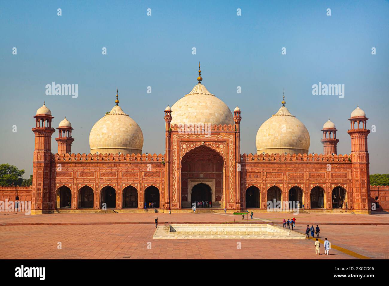 Beautiful Badshahi mosque in Lahore, Punjab, Pakistan. Mughal ...