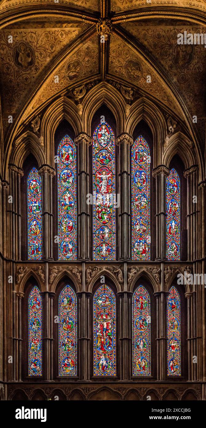 Stained glass Worcester Cathedral at east end of principal axis ...