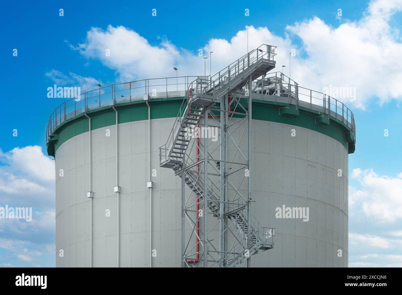 Industrial tank hi-res stock photography and images - Alamy