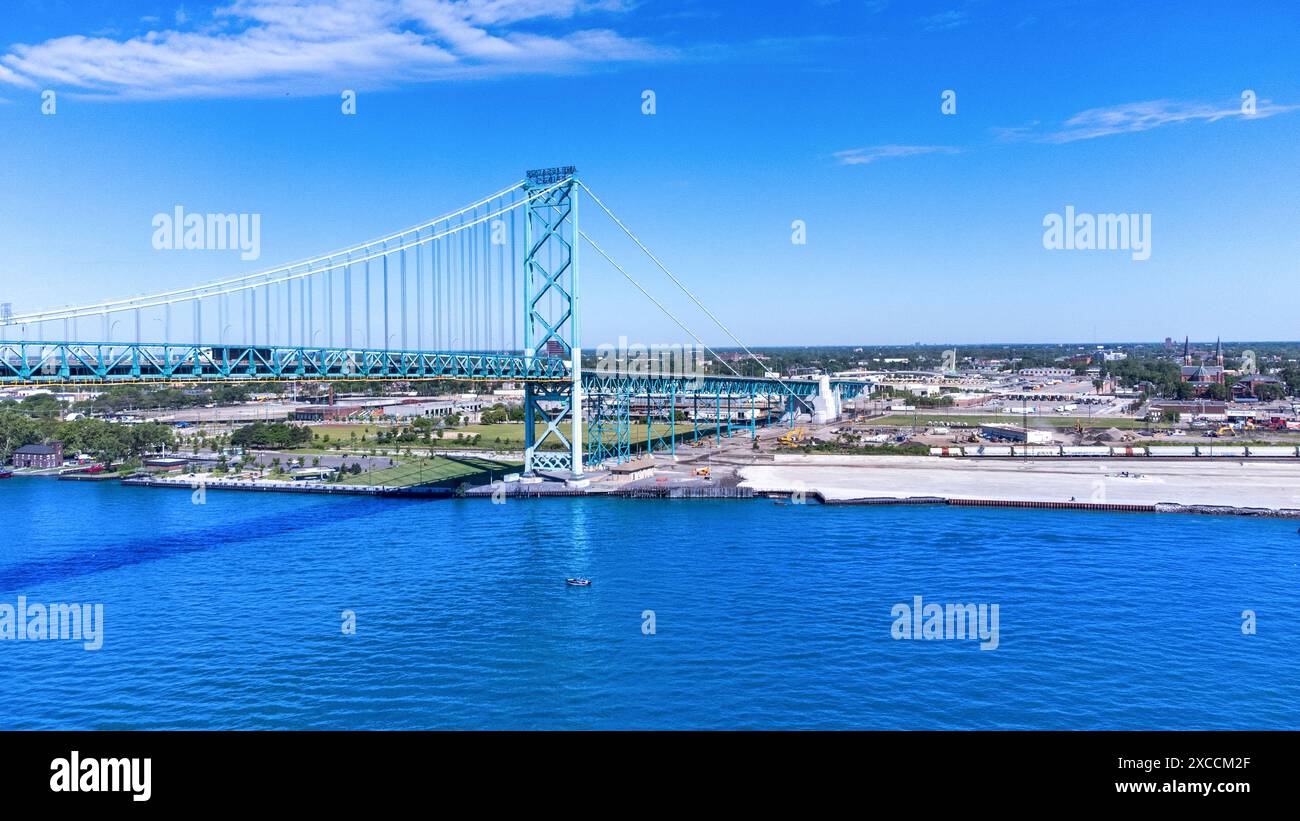 Ambassador Bridge in the border of USA and Canada Stock Photo - Alamy