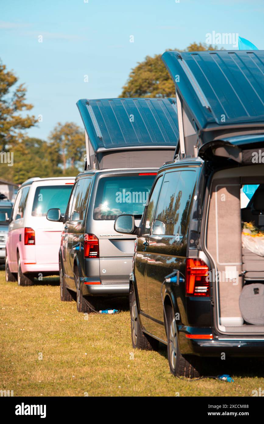 the new VW Camper Bulli California Ocean. This modern, versatile camper ...