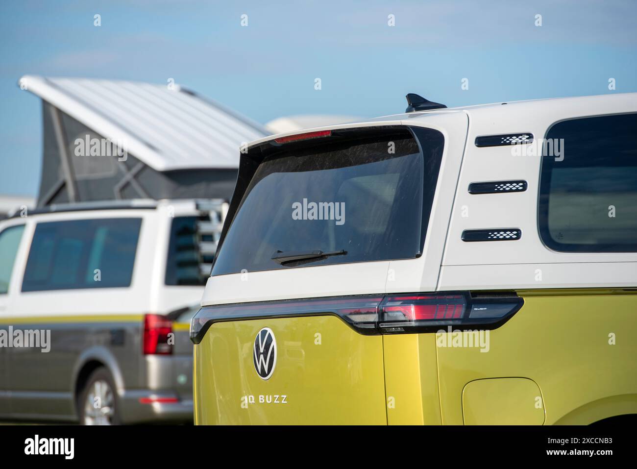 the new VW Camper Bulli California Ocean. This modern, versatile camper ...