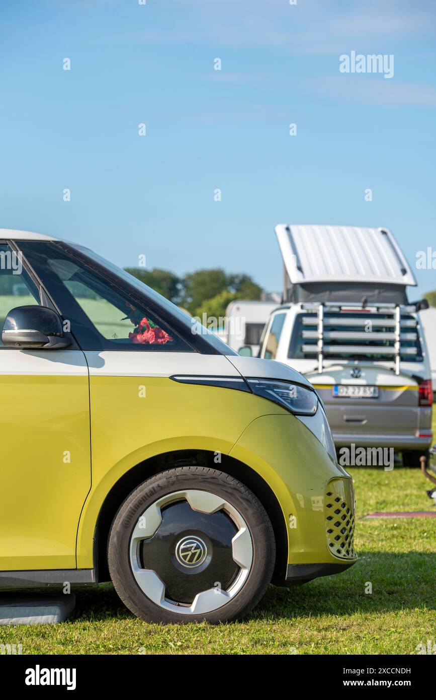 the new VW Camper Bulli California Ocean. This modern, versatile camper ...