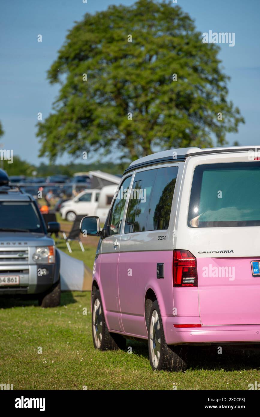 the new VW Camper Bulli California Ocean. This modern, versatile camper ...