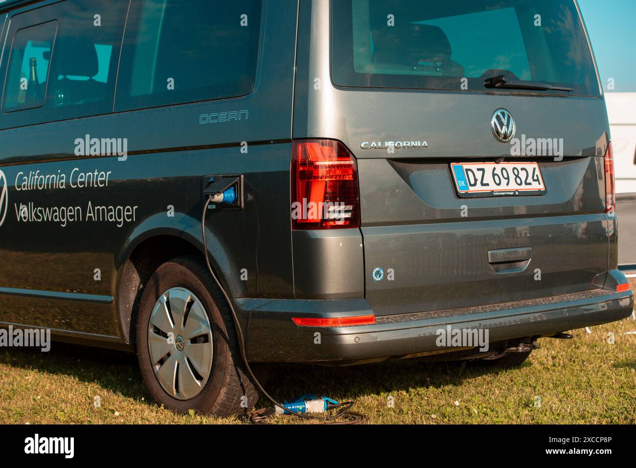 the new VW Camper Bulli California Ocean. This modern, versatile camper ...