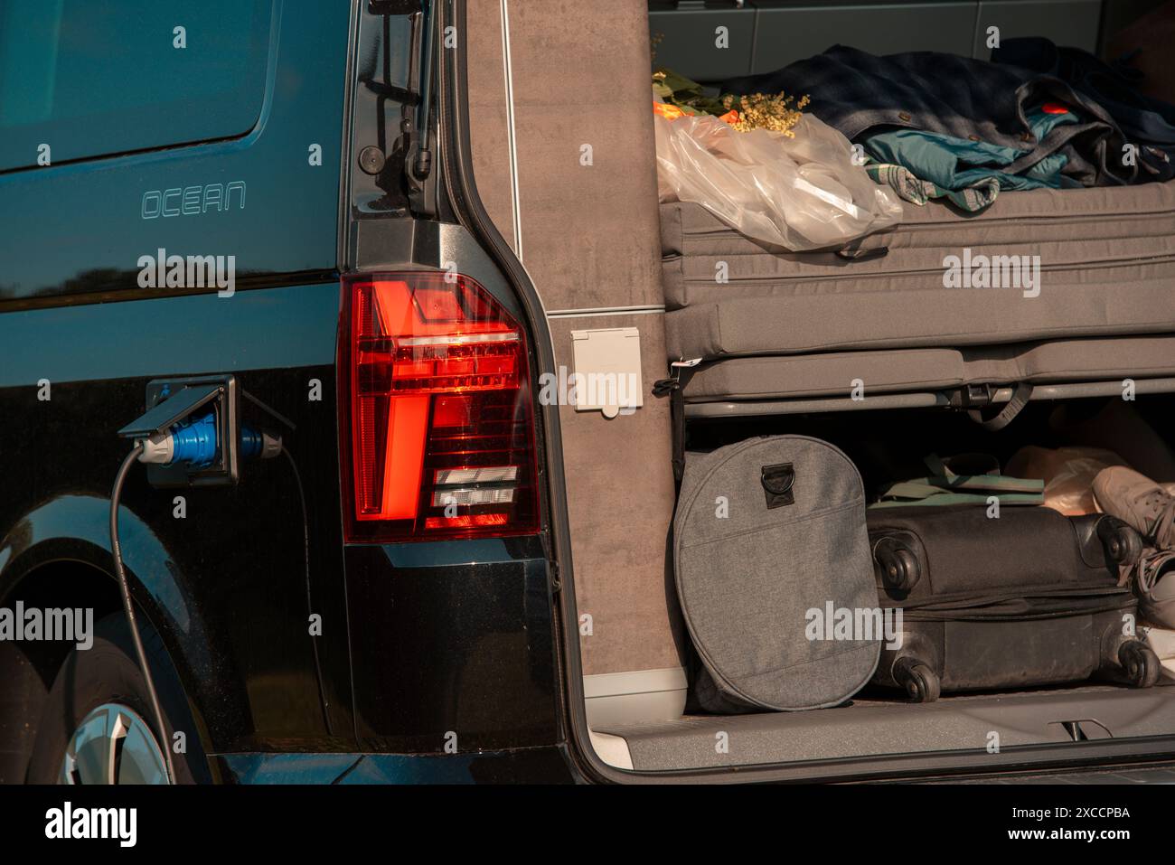 the new VW Camper Bulli California Ocean. This modern, versatile camper ...