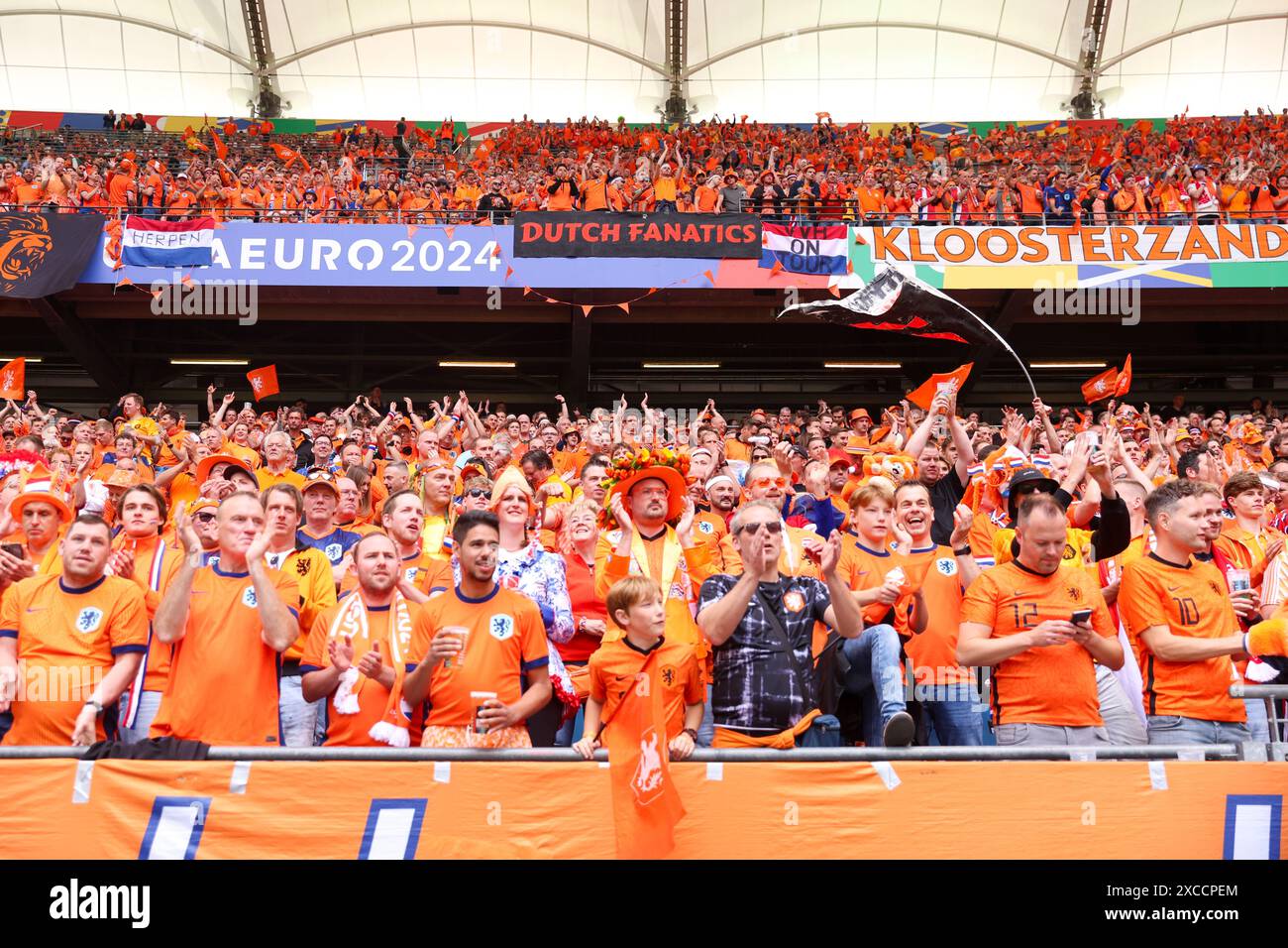 HAMBURG, GERMANY - JUNE 16: Fans and supporters of the Netherlands ...