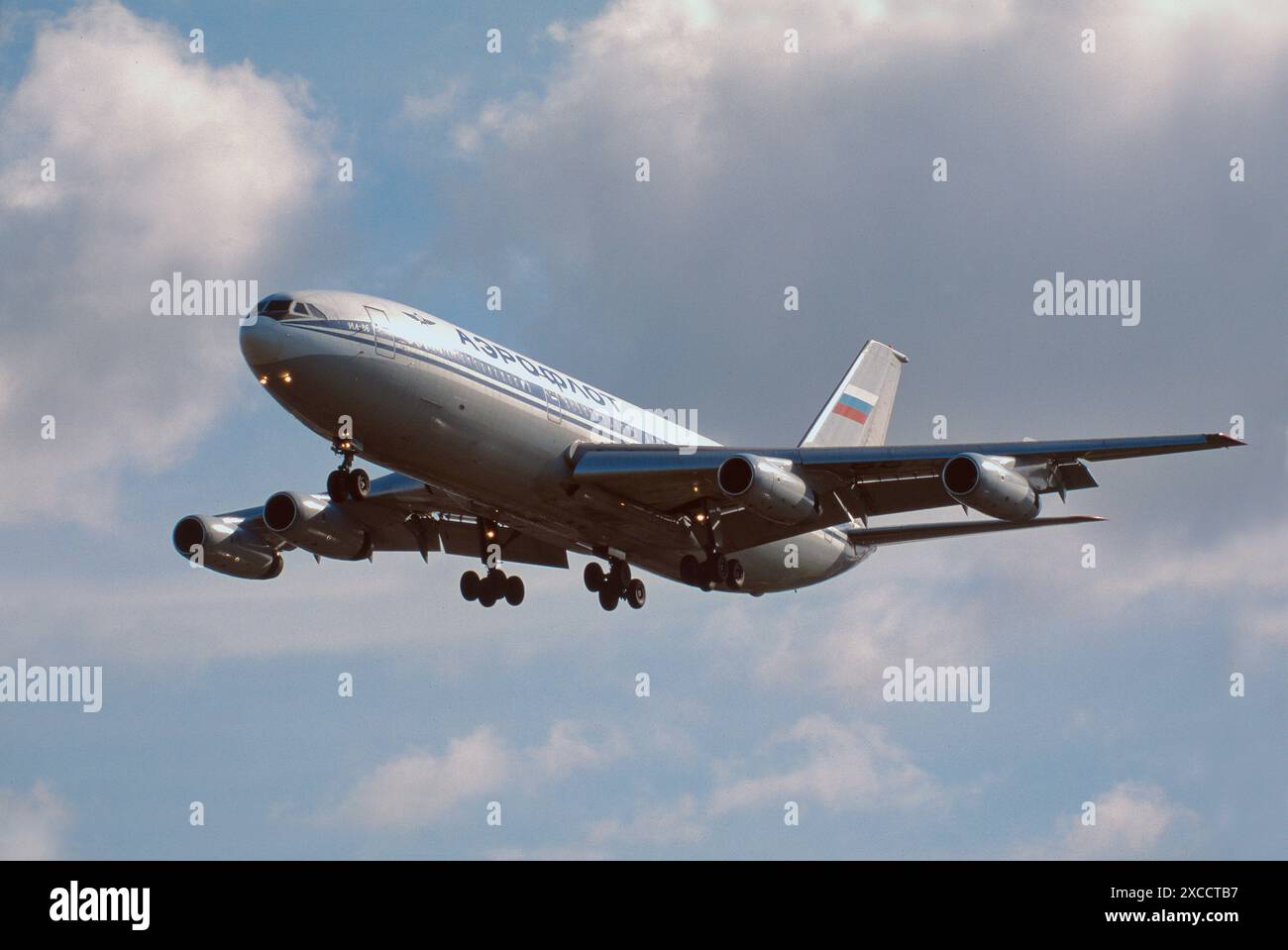RA-86087 Aeroflot Ilyushin Il-86 landing at London Heathrow on the 8th ...