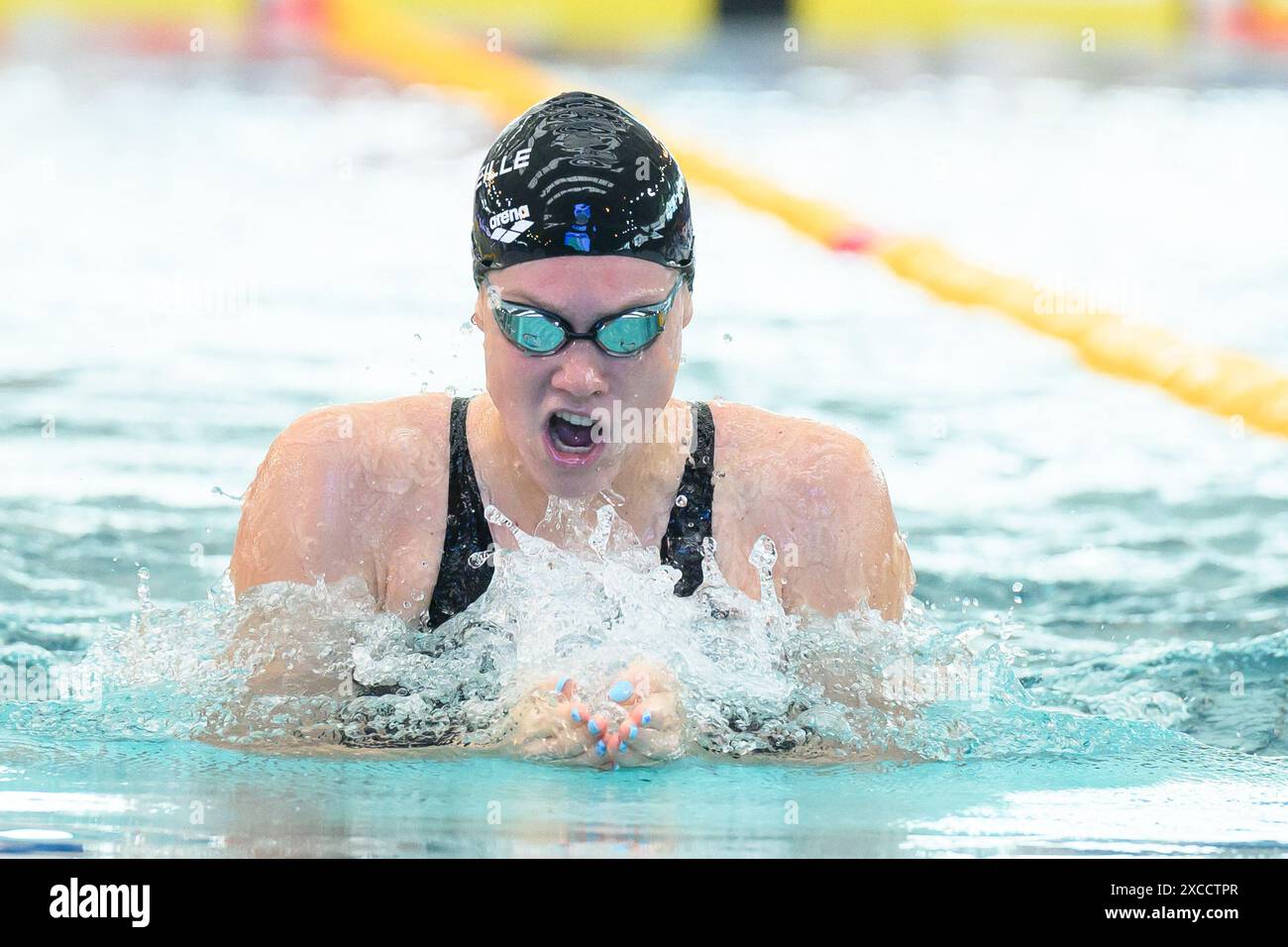 Florine Gaspard competes during the Swimming French National ...