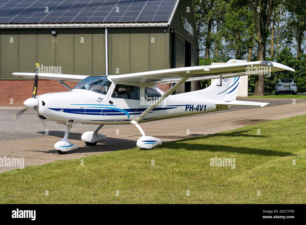 Adventure Flights TL Ultralight TL-3000 Sirius aircraft at Middenmeer ...