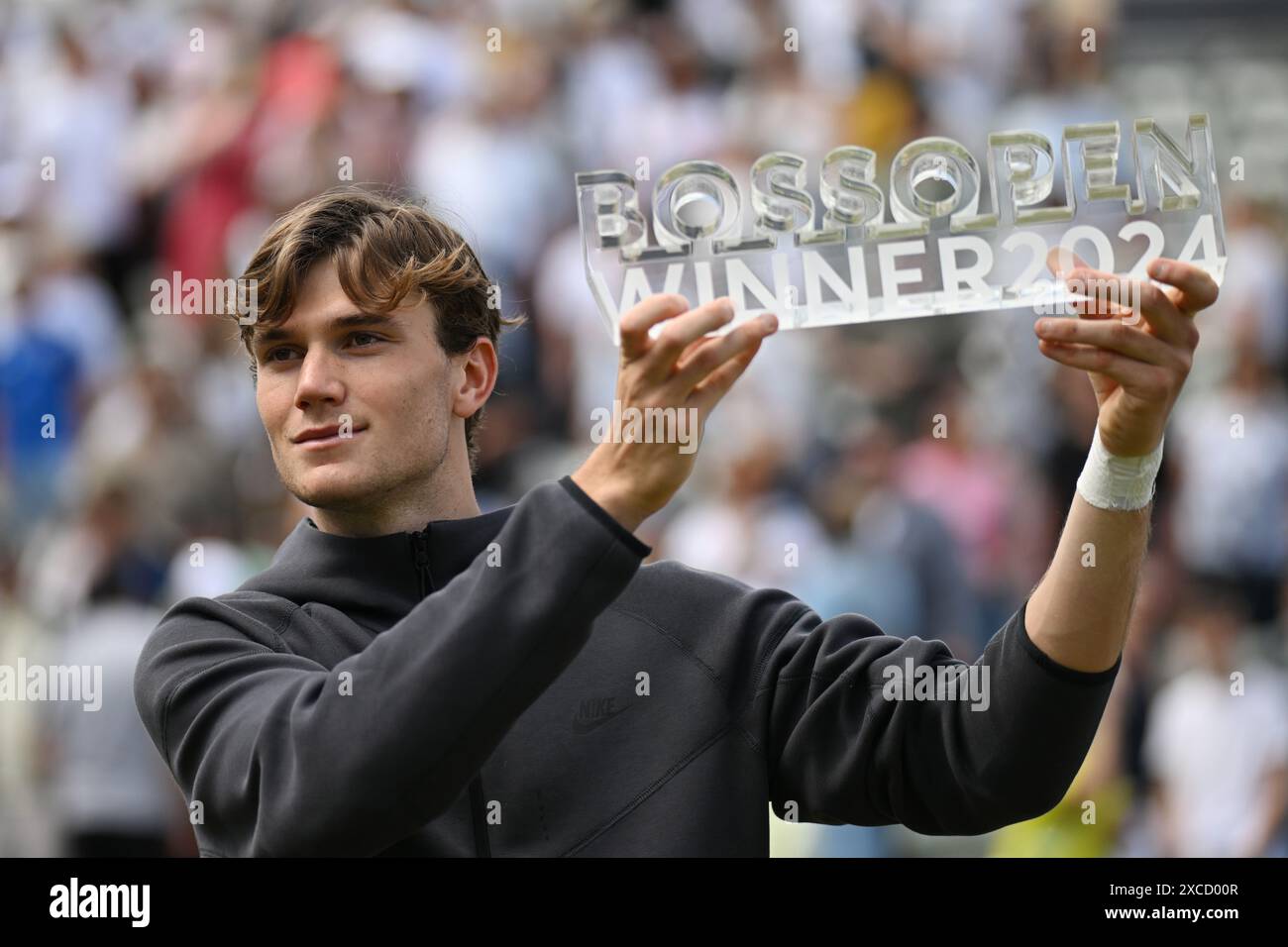 Stuttgart, Germany. 16th June, 2024. Tennis: ATP Tour - Stuttgart, Singles, Men, Final. Draper ...