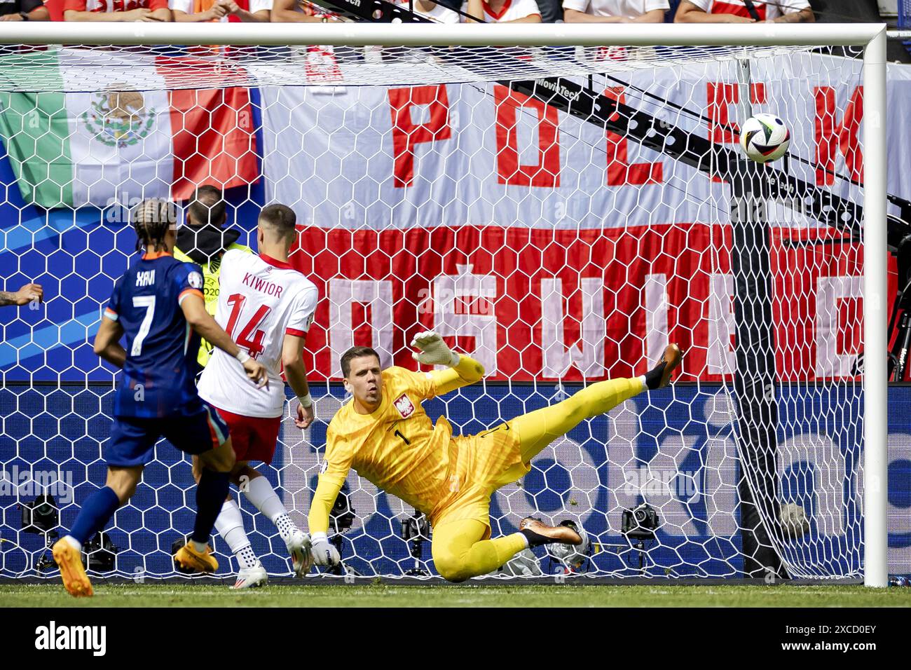 HAMBURG - Poland goalkeeper Wojciech Szczesny returns a shot from the ...