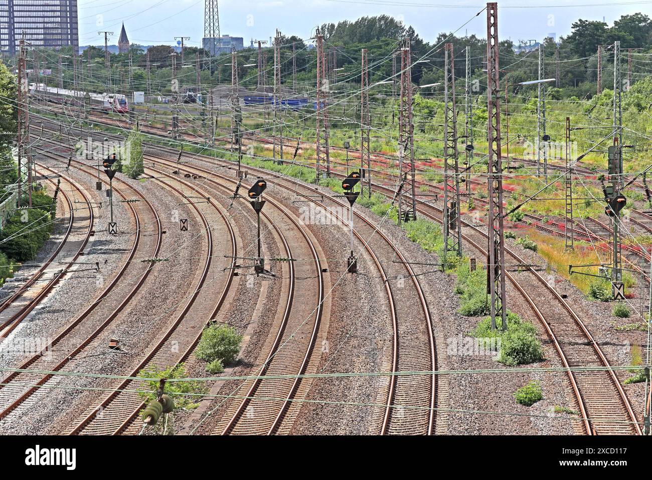 Verkehrsknotenpunkt Essen Das nördliche Gleisvorfeld vom Essener ...