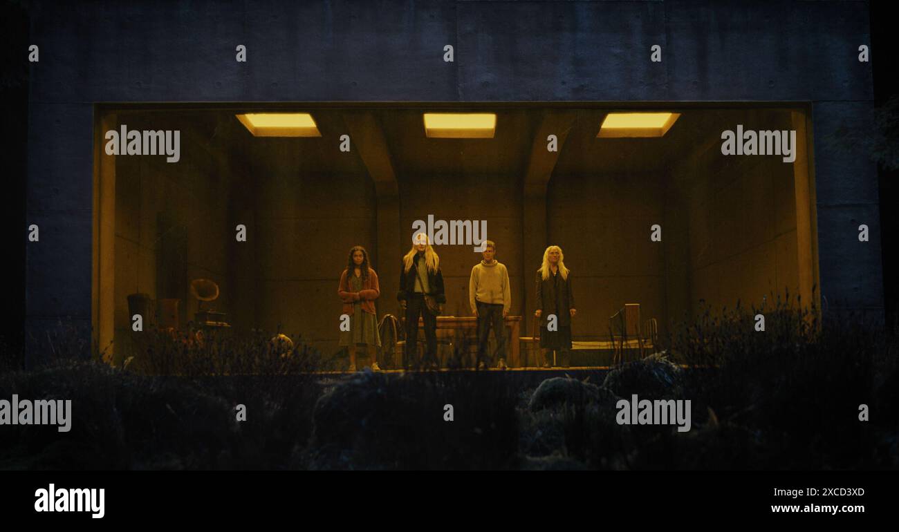 DAKOTA FANNING, GEORGINA CAMPBELL, OLWEN FOUÉRÉ and OLIVER FINNEGAN in ...