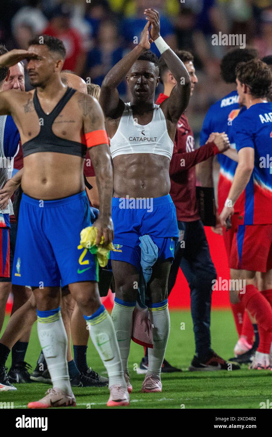 Brazil National Team forward Vinícius Júnior (7) salutes the crowd ...