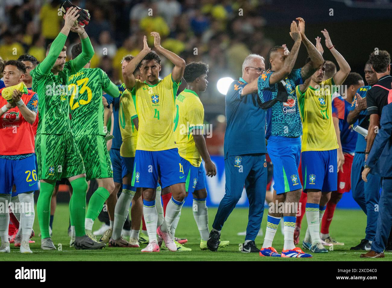 Players from both teams applaud the crowd after the International ...