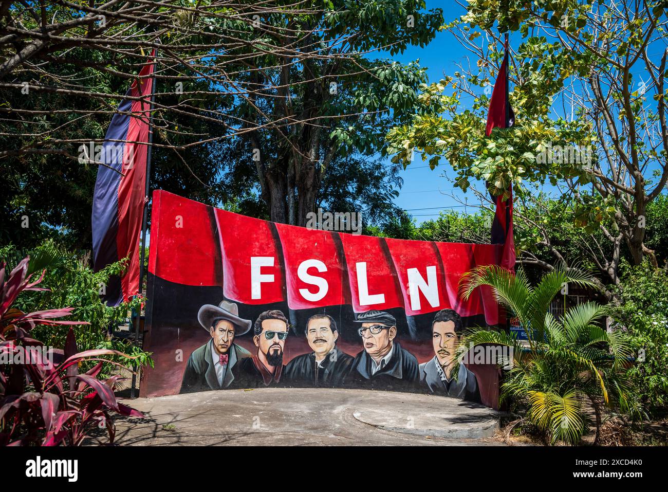 FSLN Sandinista revolution heroes in Central square, Altagracia ...