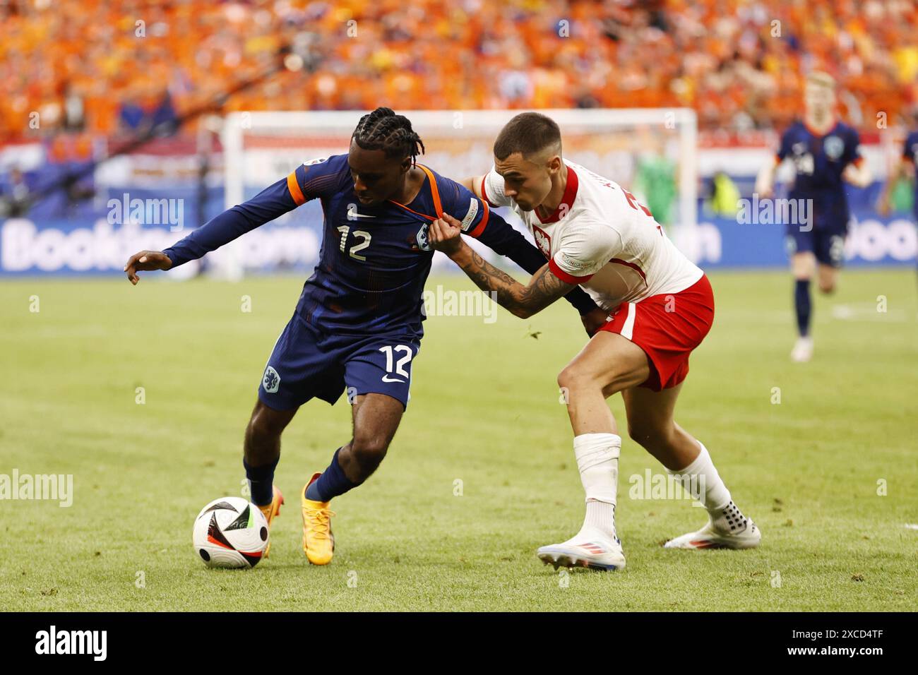HAMBURG - (l-r) Jeremie Frimpong of Holland, Jakub Kiwior of Poland ...