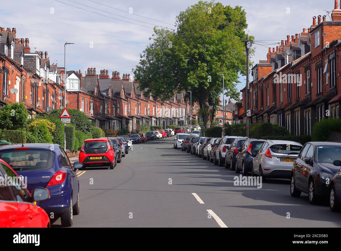 Back to back houses hi-res stock photography and images - Alamy