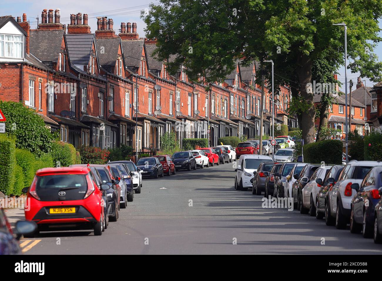 Leeds back to back houses hi-res stock photography and images - Alamy