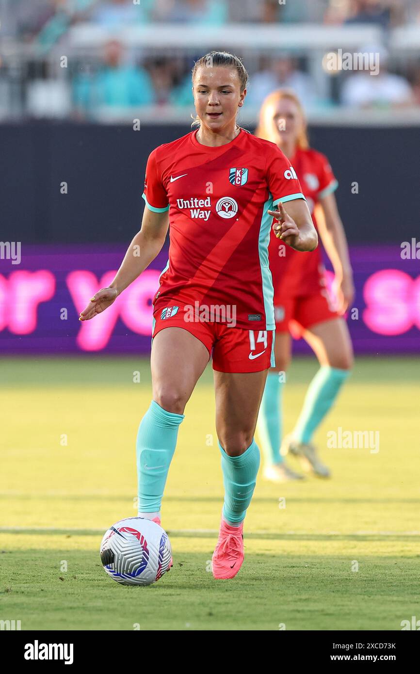 June 14, 2024: Kansas City Current midfielder Claire Hutton (14 ...