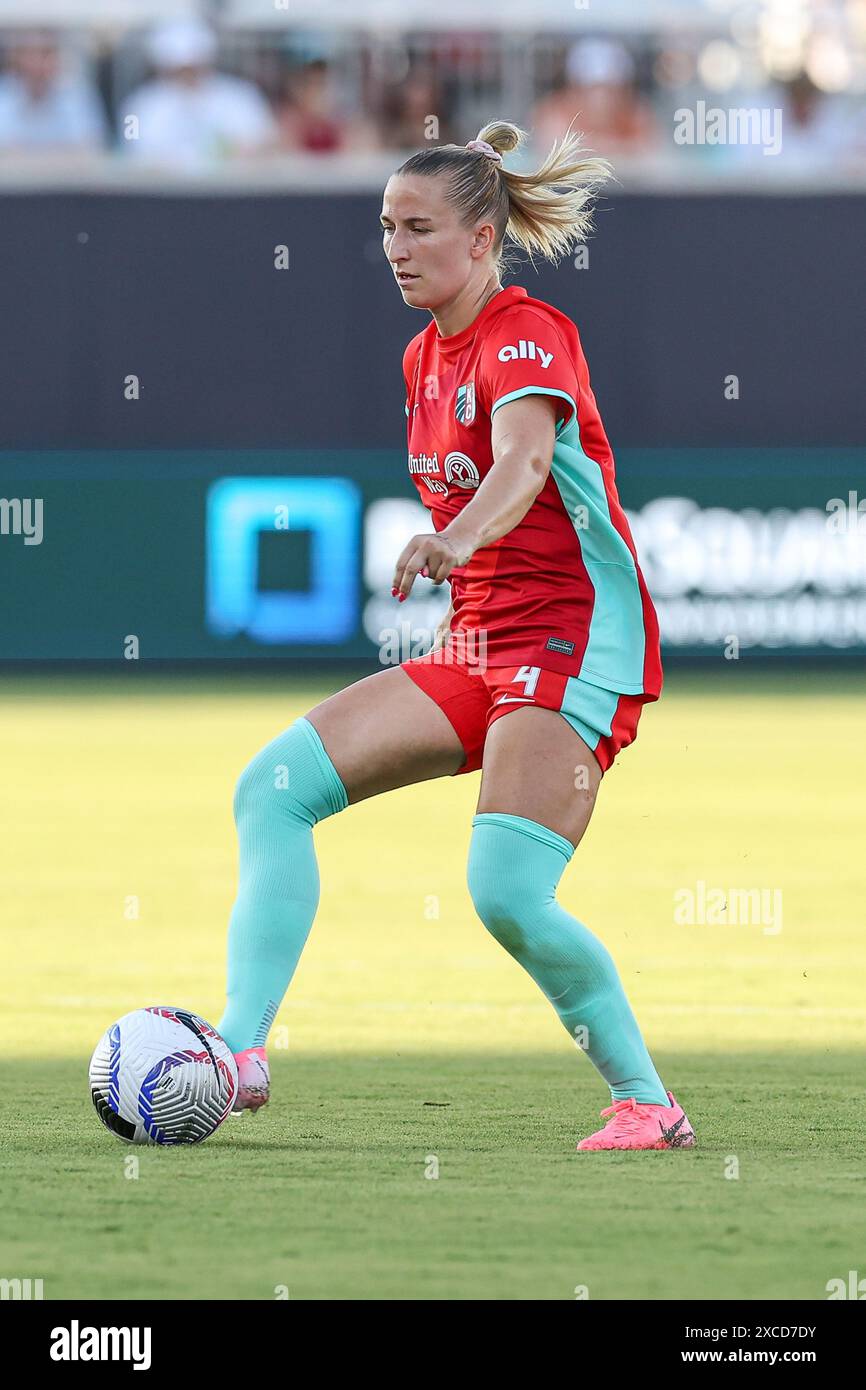 Kansas City, MO, USA. 14th June, 2024. Kansas City Current defender ...