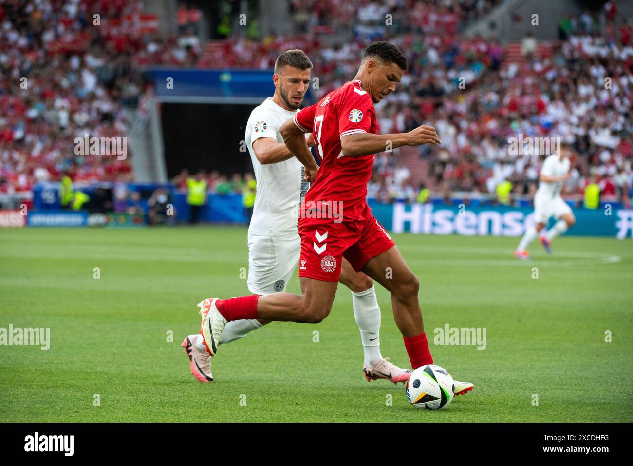 Alexander Hartmann Bah (Daenemark, #18) am Ball, GER, Slovenia (SVN) vs ...