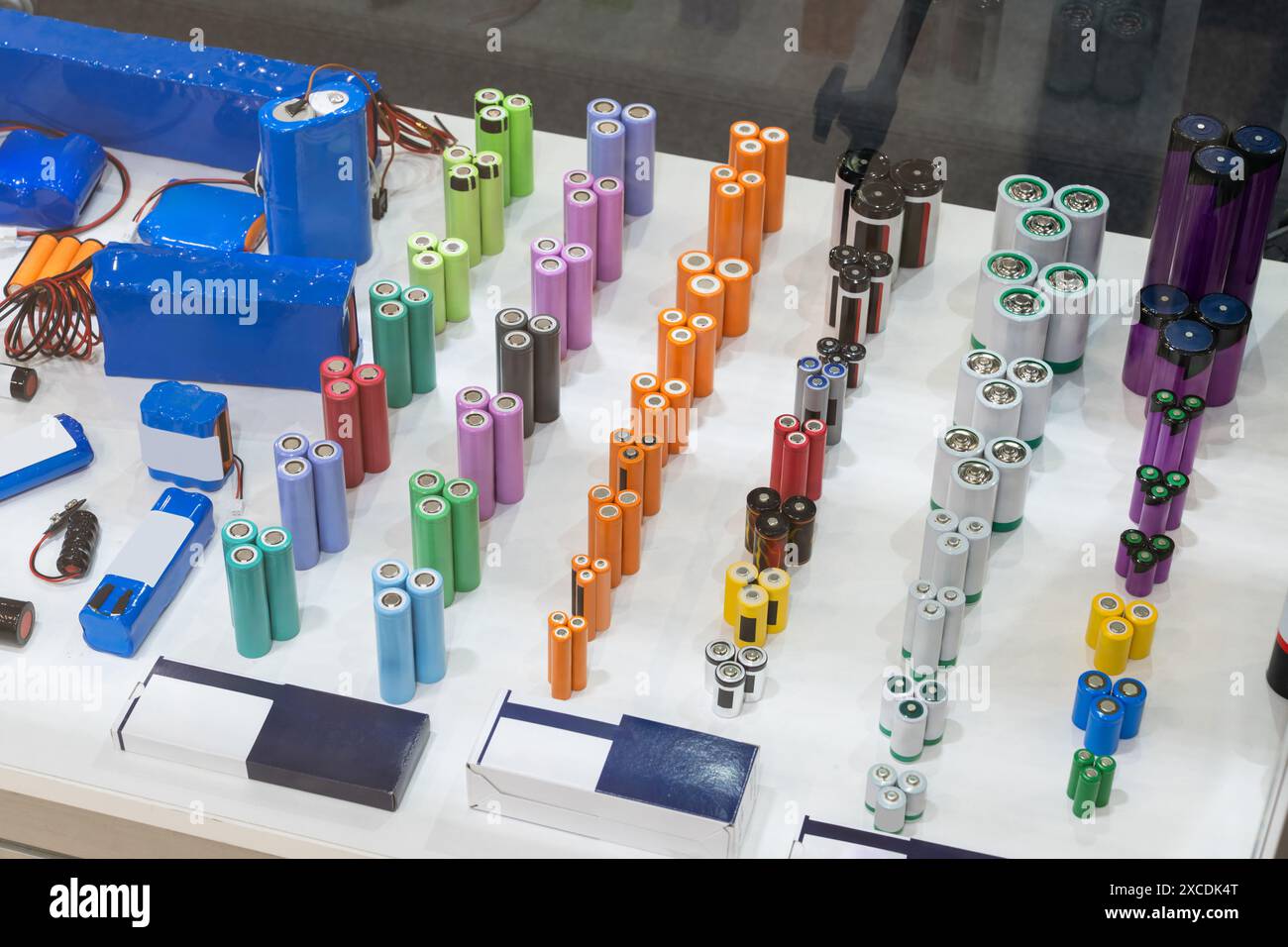 Vehicle battery cells hi-res stock photography and images - Alamy