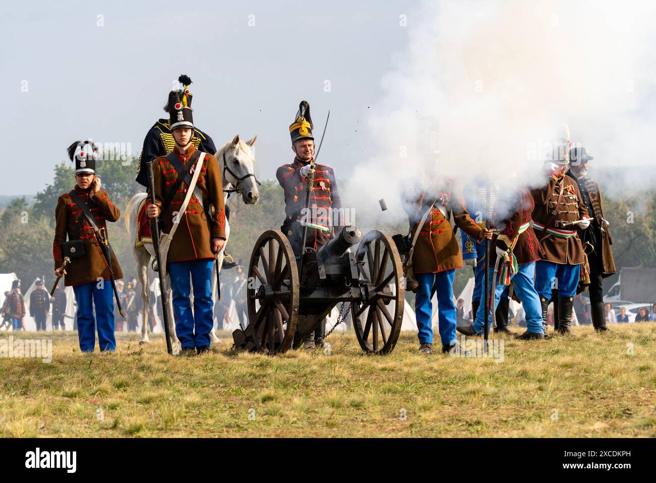 Traditional old fashioned cannon hi-res stock photography and images ...