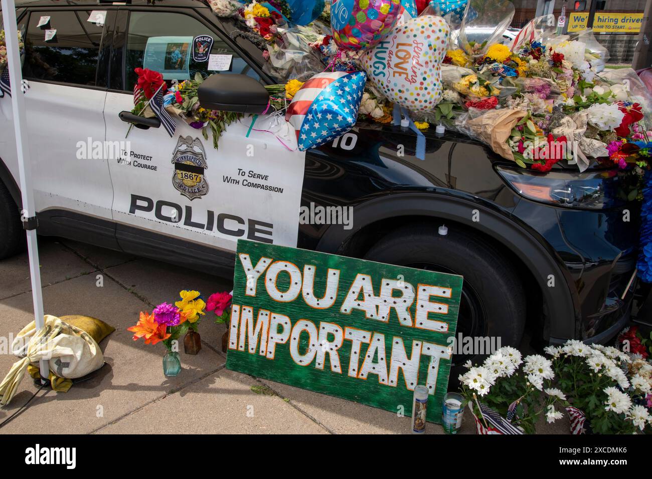 Minneapolis, Minnesota. Police memorial for a fallen officer who was ...