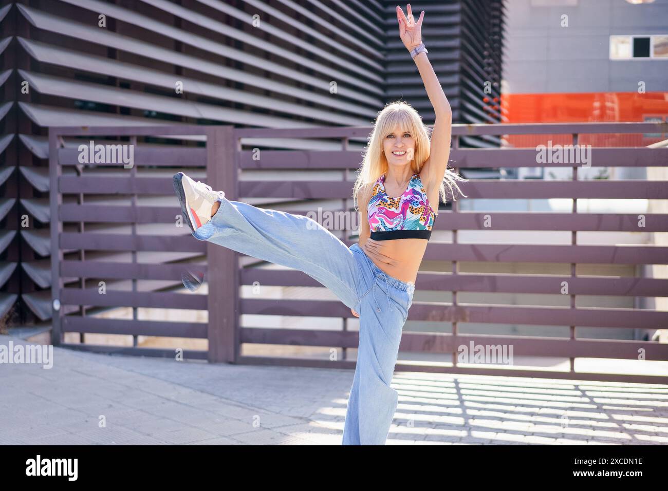 Ballet dance raising leg hi-res stock photography and images - Alamy