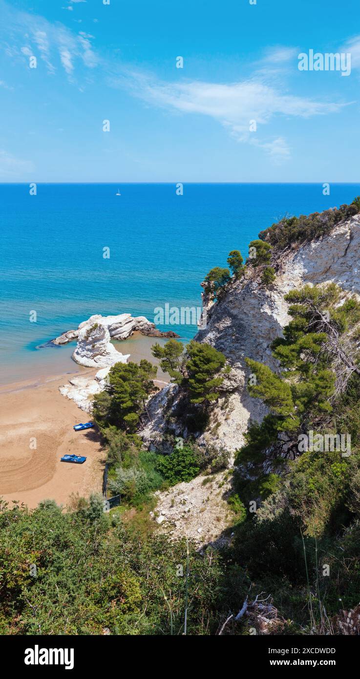 Summer Lido di Portonuovo Adriatic sea beach view (Vieste, Gargano ...
