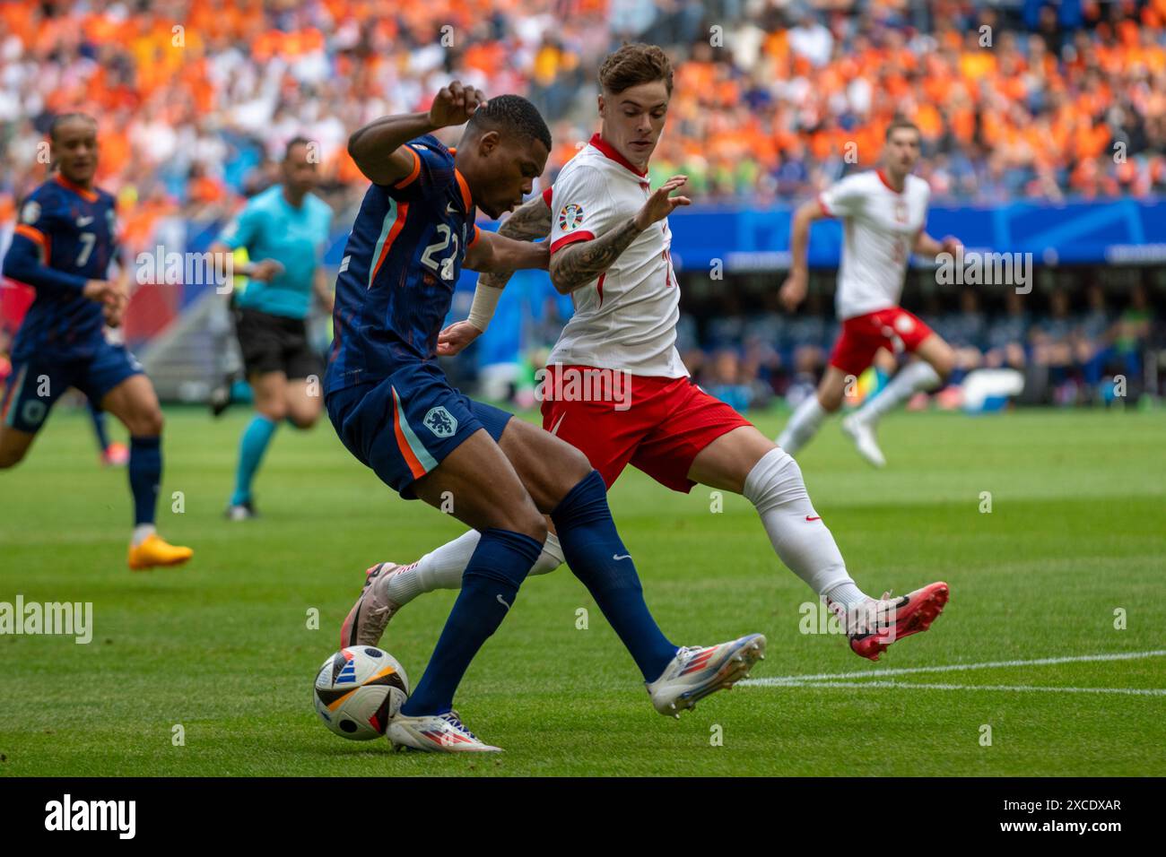Denzel Dumfries of Netherlands and Nicola Zalewski of Poland during the ...